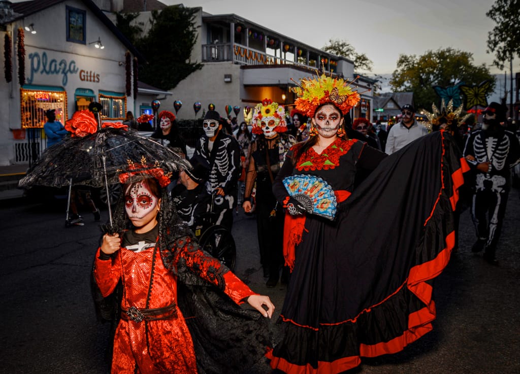 Dia De Los Muertos In Old Town Albuquerque 2025 | Old Town Albuquerque
